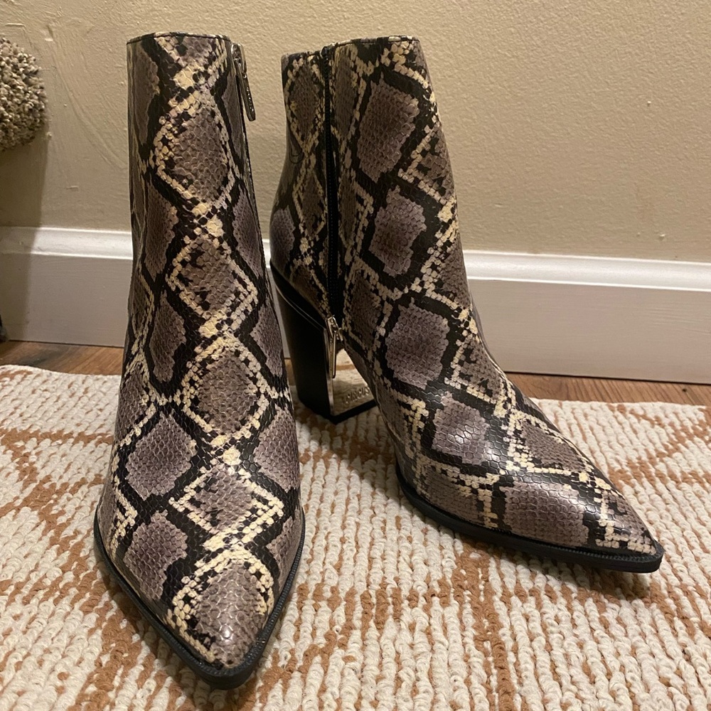 Brand New Circus By Sam Edelman - Gray Snake Bootie - Gem